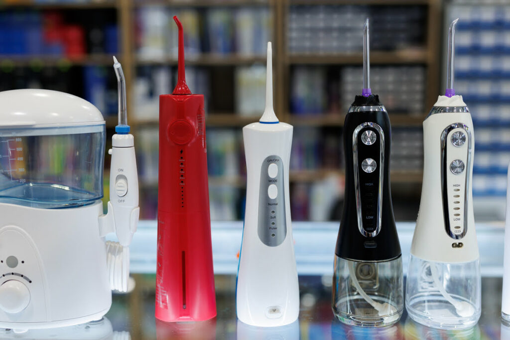 Irrigador dental: qué es y cómo utilizarlo correctamente - Corral y Vargas